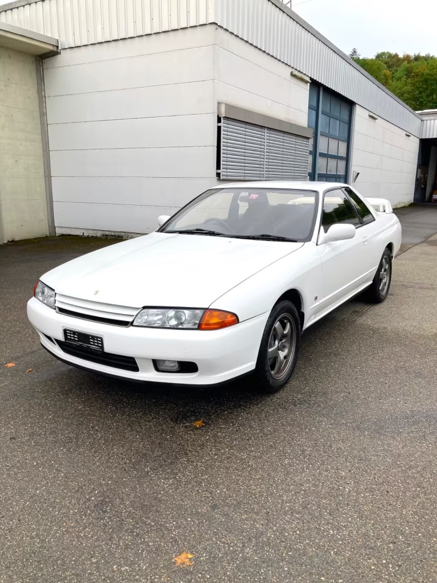 Nissan Skyline R32 GTS-T (1993) - Toretto Imports